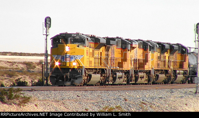 WB Manifest Frt at Erie NV W-MdTrnSlv-Pshr -1